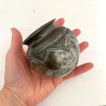 RENÉ DELAVAN Art Deco pewter vase | SweetAntik