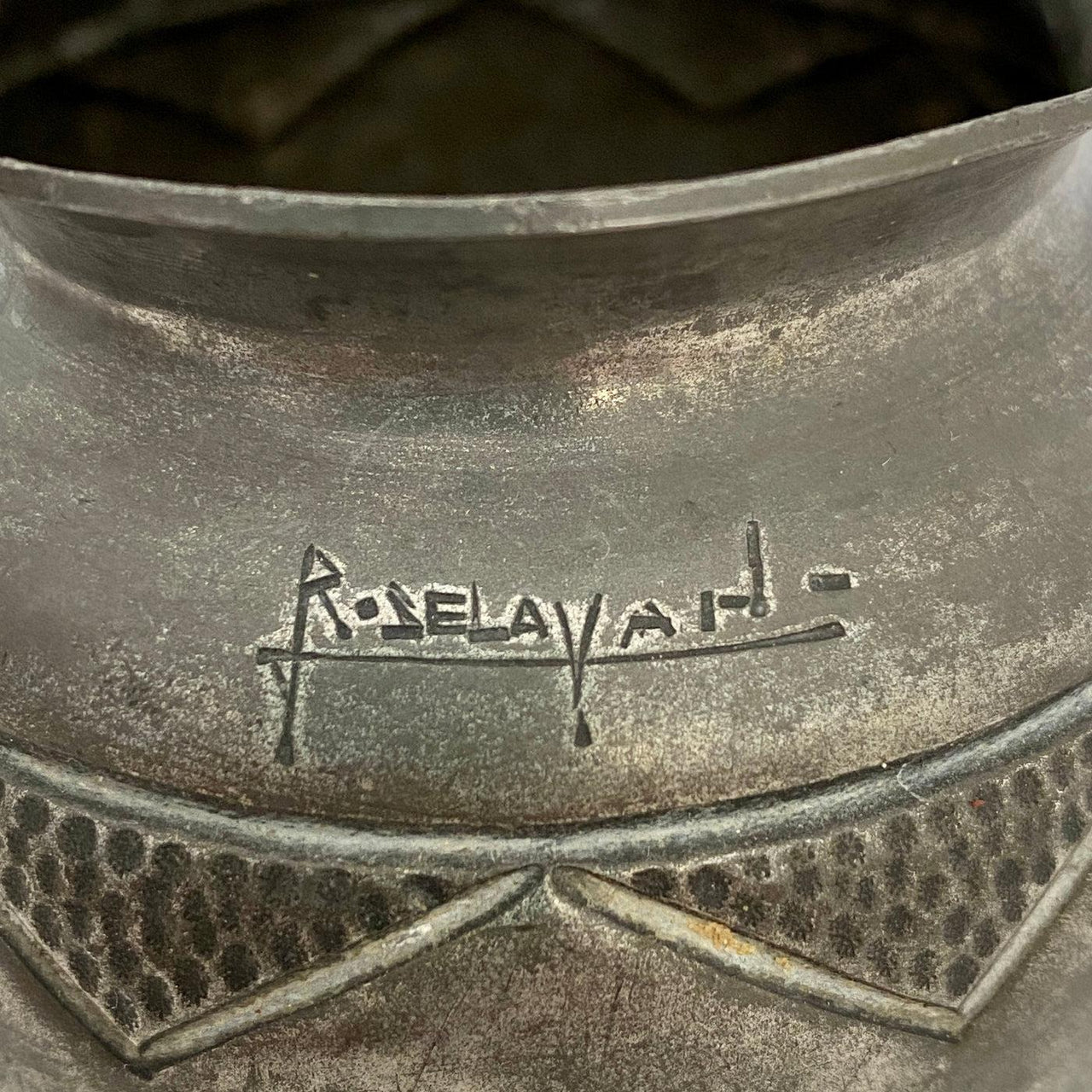 RENÉ DELAVAN Art Deco pewter vase | SweetAntik